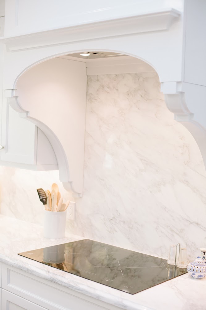 The Granite Gurus: Calacatta Gold marble & Raven CaesarStone Kitchen ...