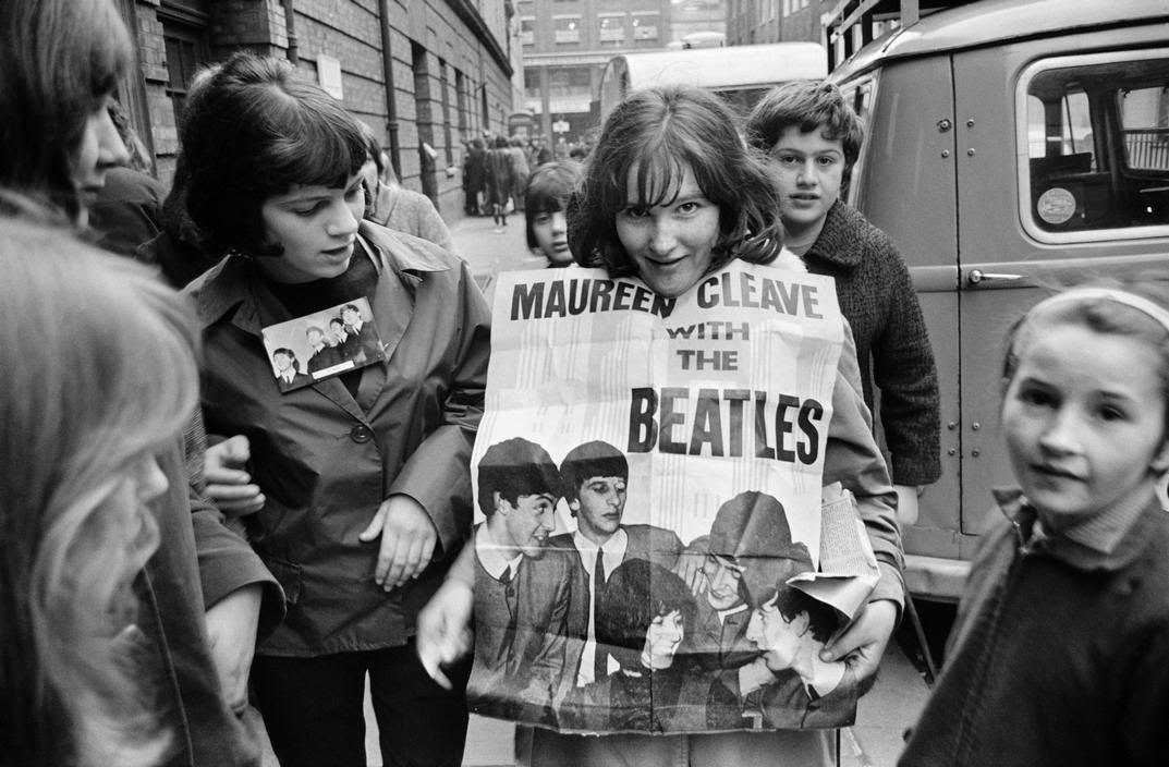 Meet the Beatles for Real: Fans on the set