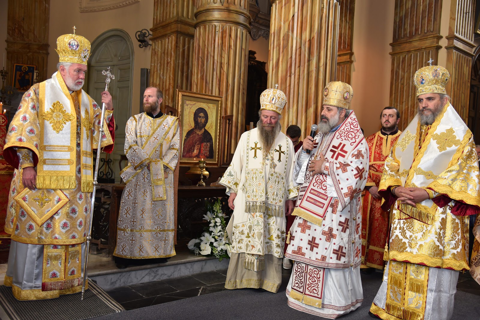 ΦΩΣ ΦΑΝΑΡΙΟΥ: ΕΙΔΗΣΕΙΣ ΑΠΟ ΤΗΝ ΜΗΤΡΟΠΟΛΗ ΒΕΛΓΙΟΥ (22-10-2017)