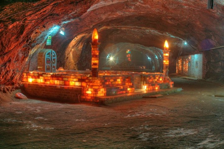 Adventure : World's Largest Salt Mines