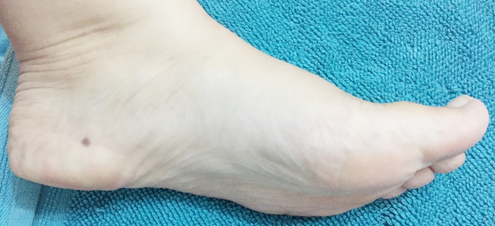 [Calmia] Silky Perfect Foot Peeling Pack | Korean Beauty Dream