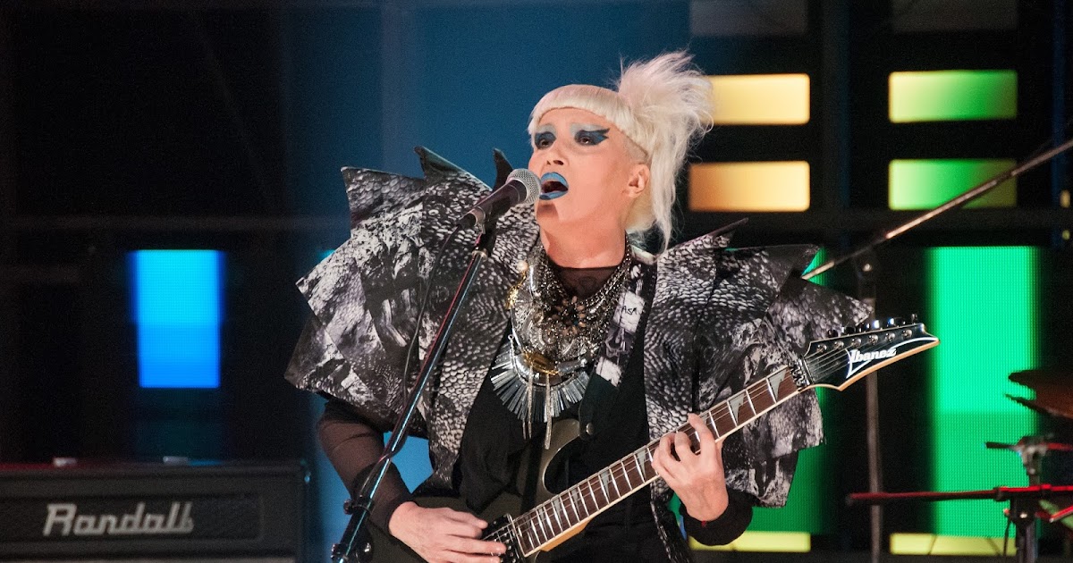 EX YU vesti : Slađana Milošević uživo u "Tri boje zvuka"