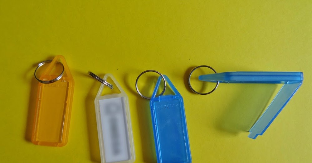 DECORATIVE KEYCHAINS USING CRAFT FOAM