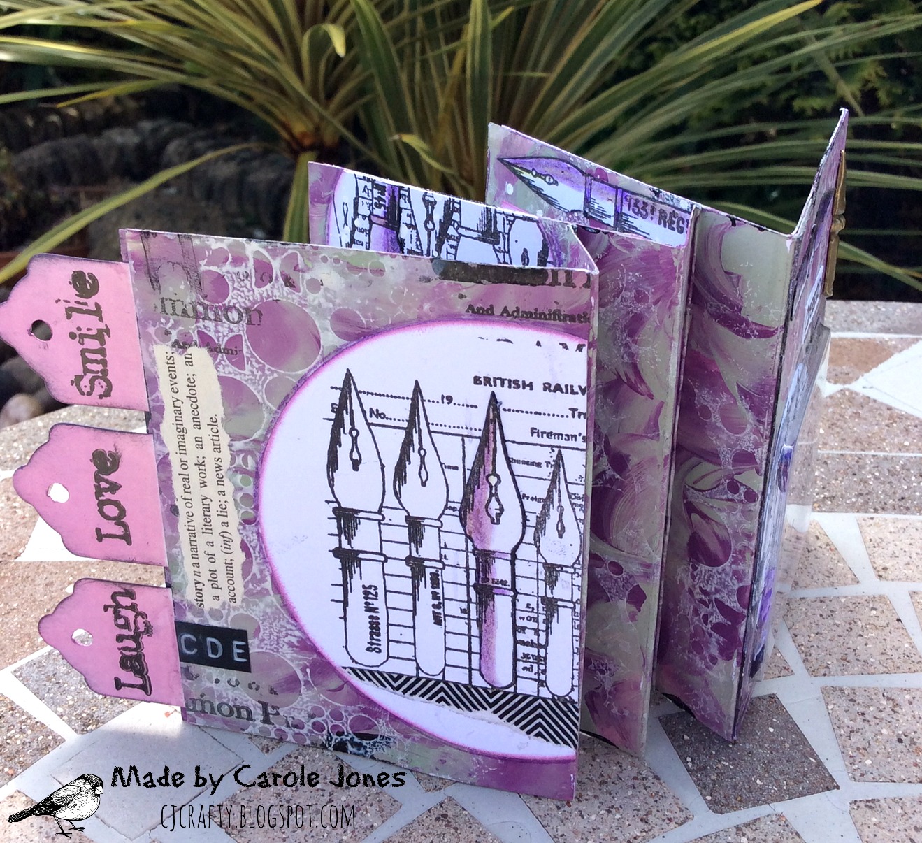 Craftilicious Creations: * Nibs Flag Book