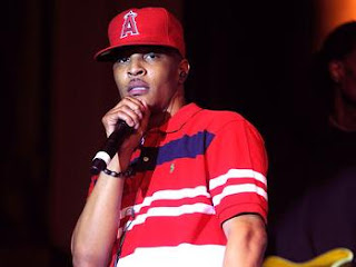 Kelesetan: Rapper T.I. released from prison 1 month early