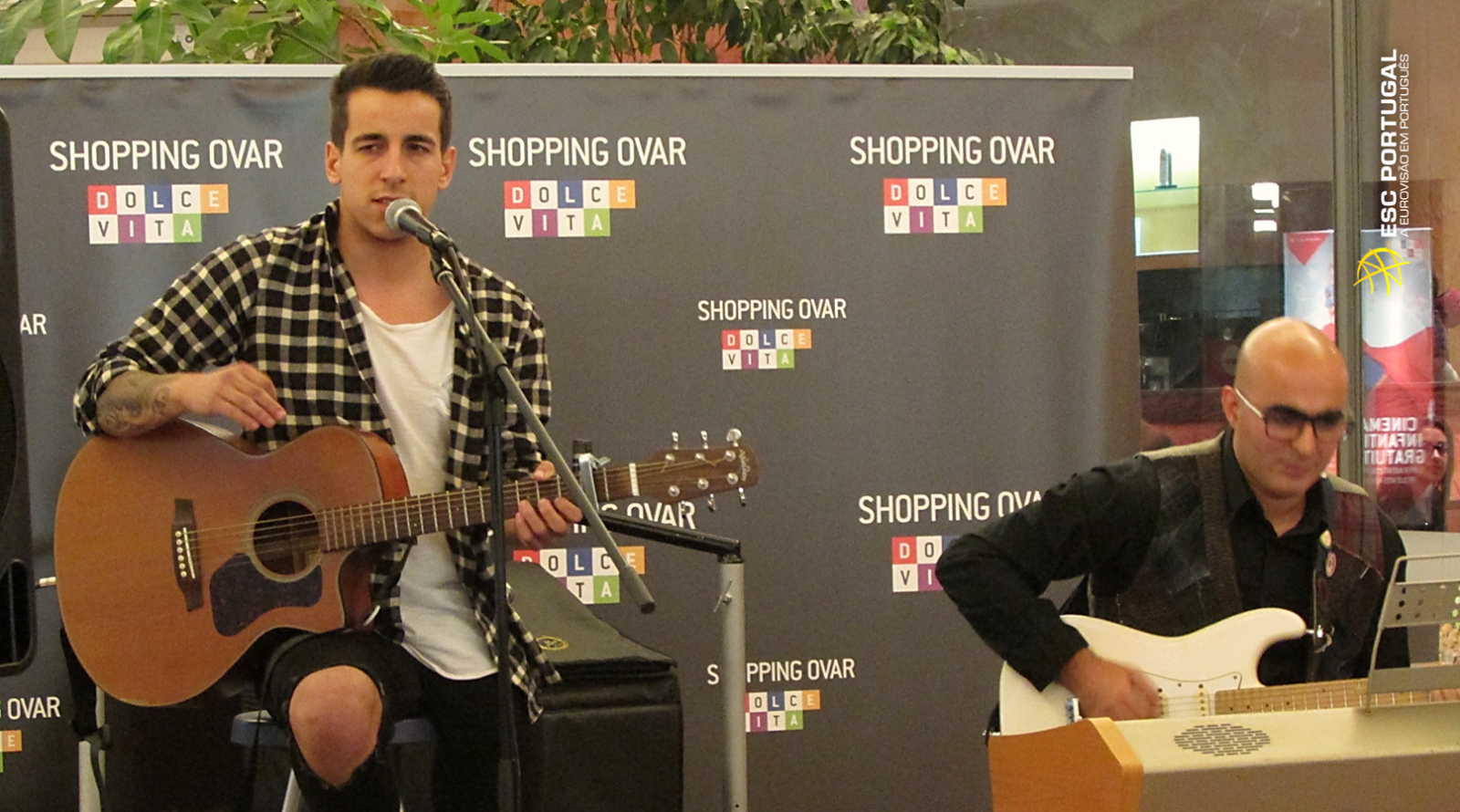 [AO VIVO] Fernando Daniel surpreende em showcase acústico | ESC PORTUGAL