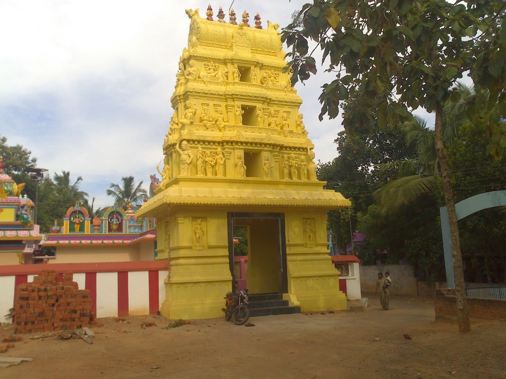 Tamilnadu Tourism: Karavilagam Krishna Temple, Marthandam, Kanyakumari