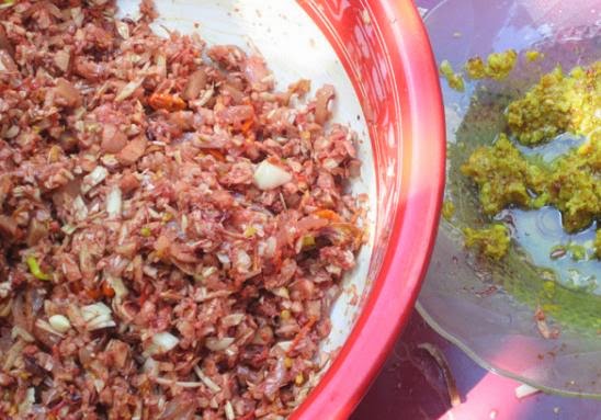 Bali Indonesia Holiday Travels: Lawar - a Balinese Mix of Flavor