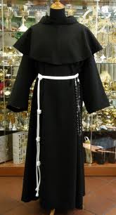 "Attendendo La Pioggia": Storia dell'abito francescano (il saio)