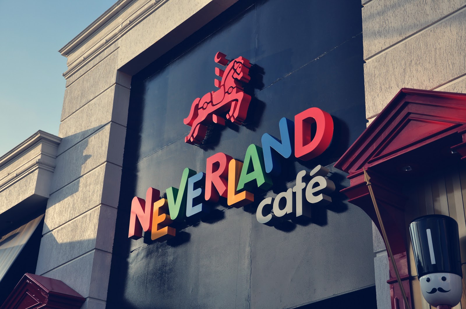 Lady Emma: Neverland Cafe
