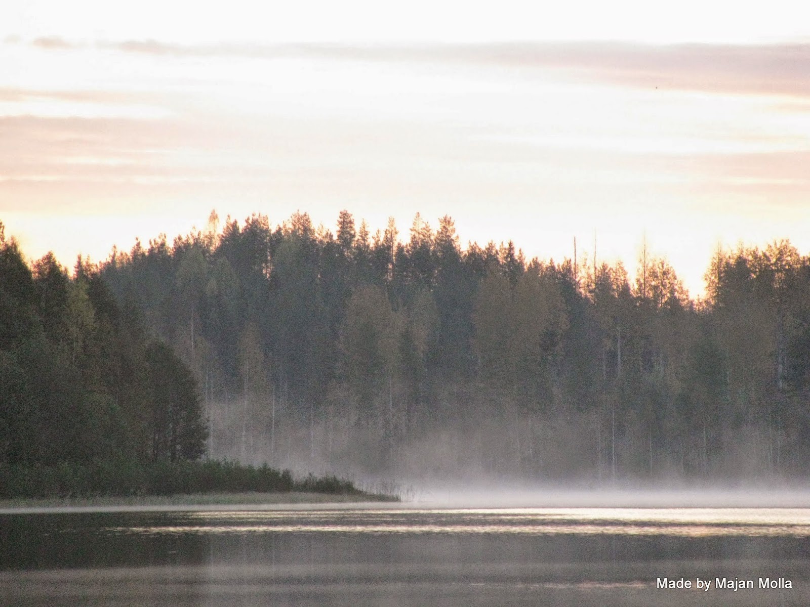 MAJAN MOLLA: auringon nousu ja pari jouluista korttia