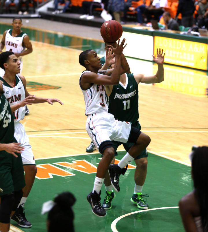 Rattlers open men's basketball season with 103-71 win over Suns