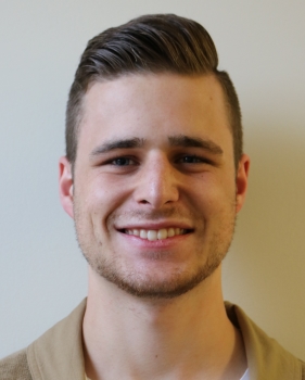 Turning Page | Readers Rejoice: There’s a Rotten Tomatoes for Books