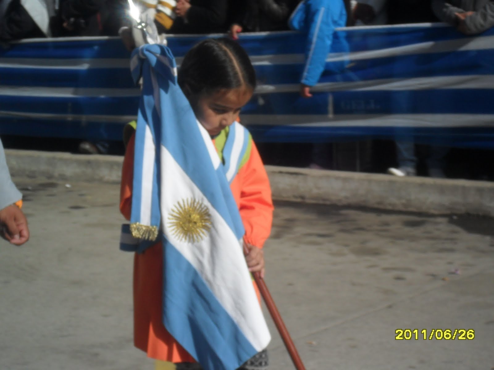 Radio La Perla: DESFILE DEL 9 DE JULIO EN ANDALGALÁ