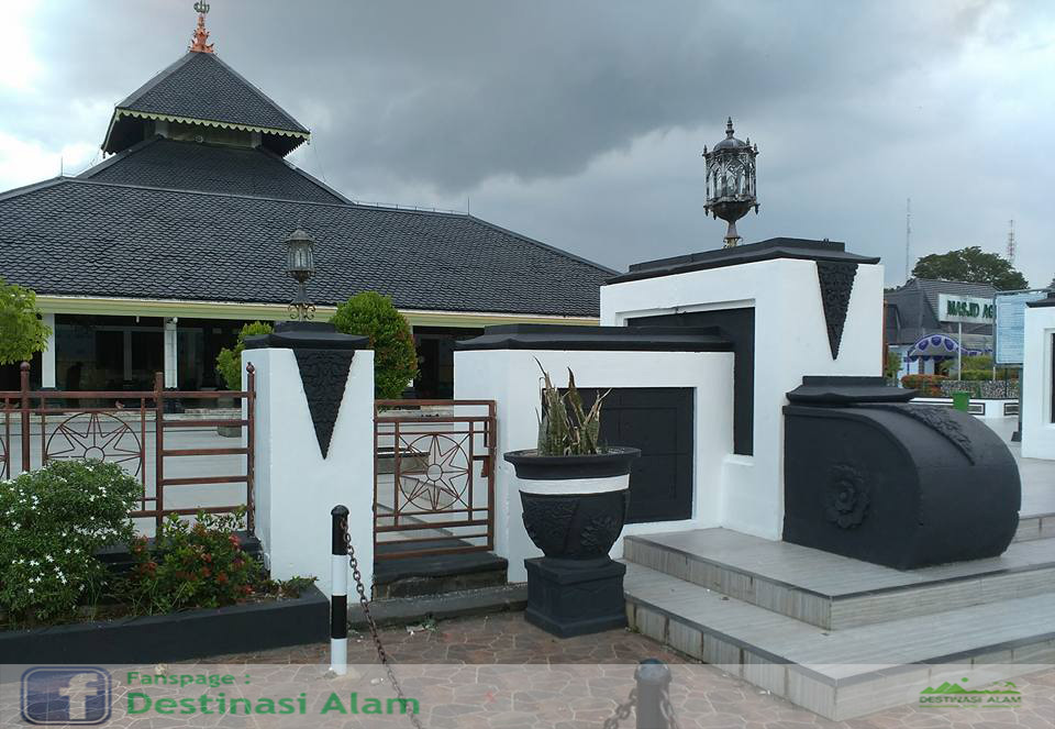 Masjid Agung Demak - Wisata Dieng Masjid Agung Demak - Wisata Dieng
