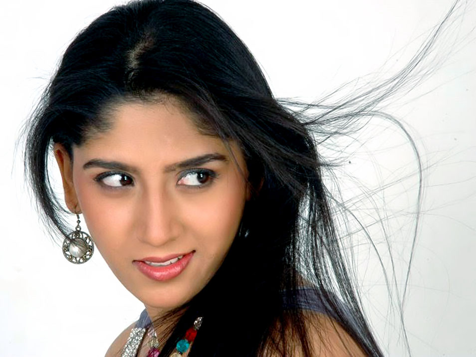 Actress Ayesha Stills Gallery | Movieartists