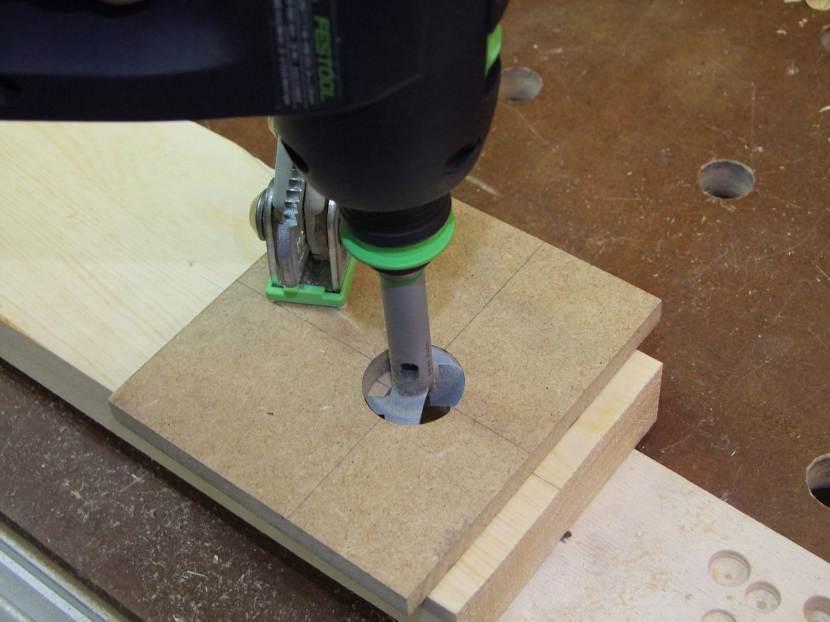 Michas Holzblog: Tipp: Bestehende Bohrungen vergrößern