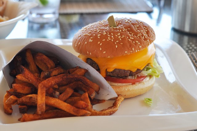 The St Barths Experience: Babes & Burgers – Emily Jane Johnston