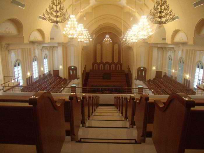 The Iglesia ni Cristo: First INC locale with 2 balconies!