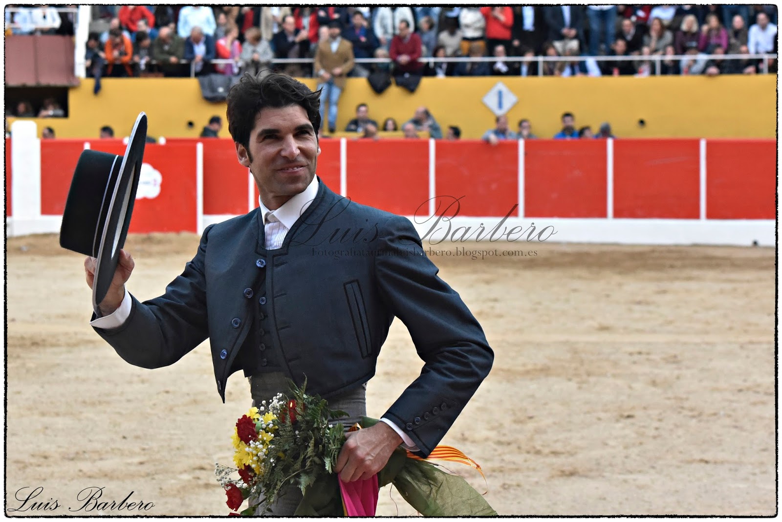 El empresario “Ignacio Ríos” por la puerta grande. Festival a beneficio ...