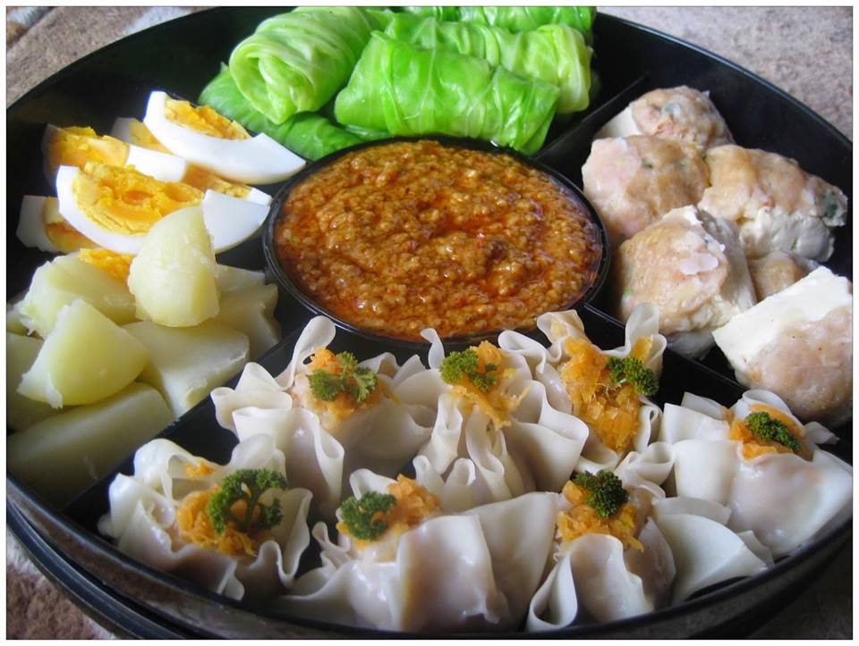 Simasnet Travel: 7 Makanan Khas Bandung yang Bikin Laper Baper