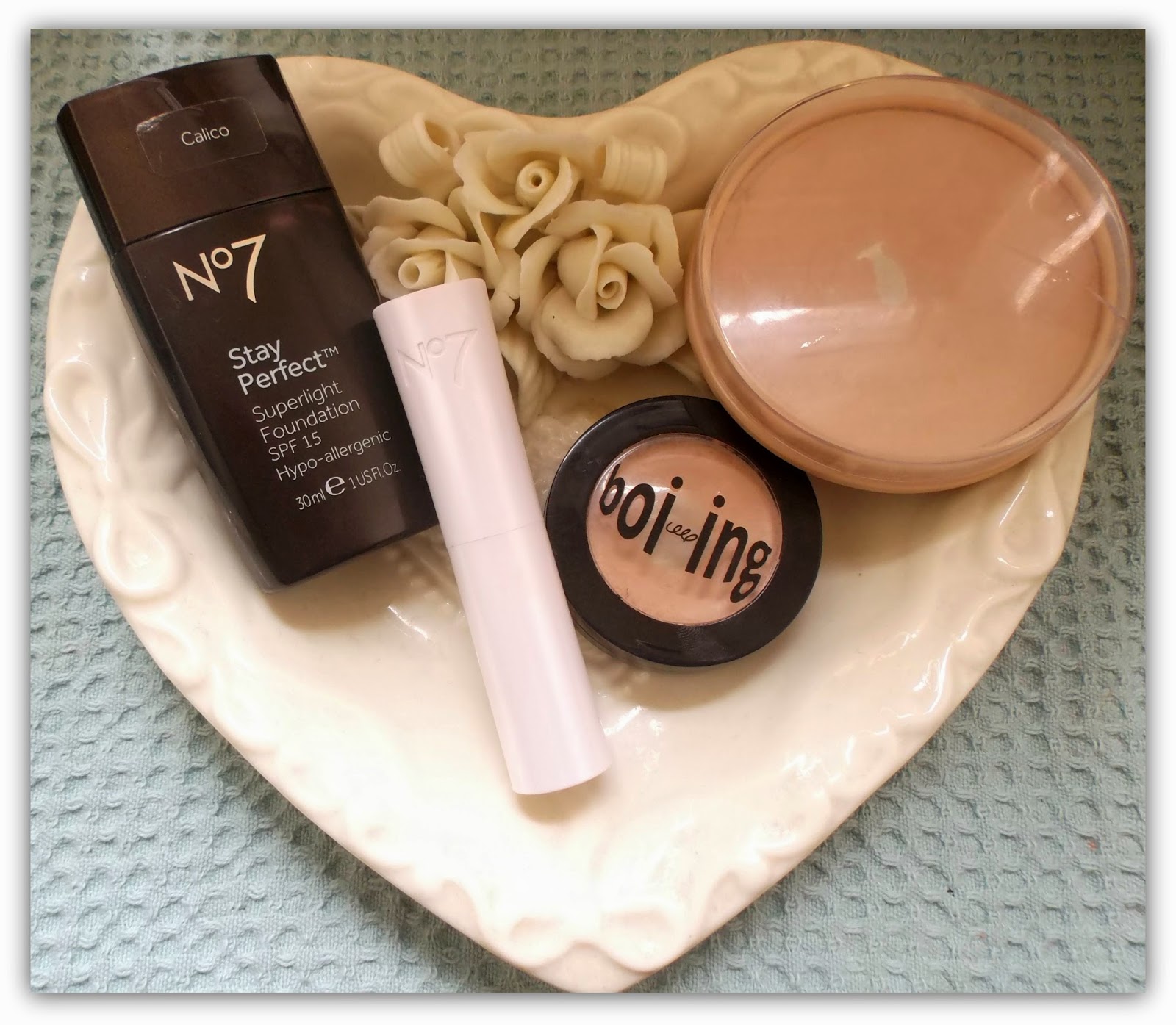 Staples: Make-up face base | Amy & more