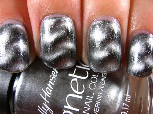 Right on the Nail: Sally Hansen Magnetic Nail Polish: Silver Elements
