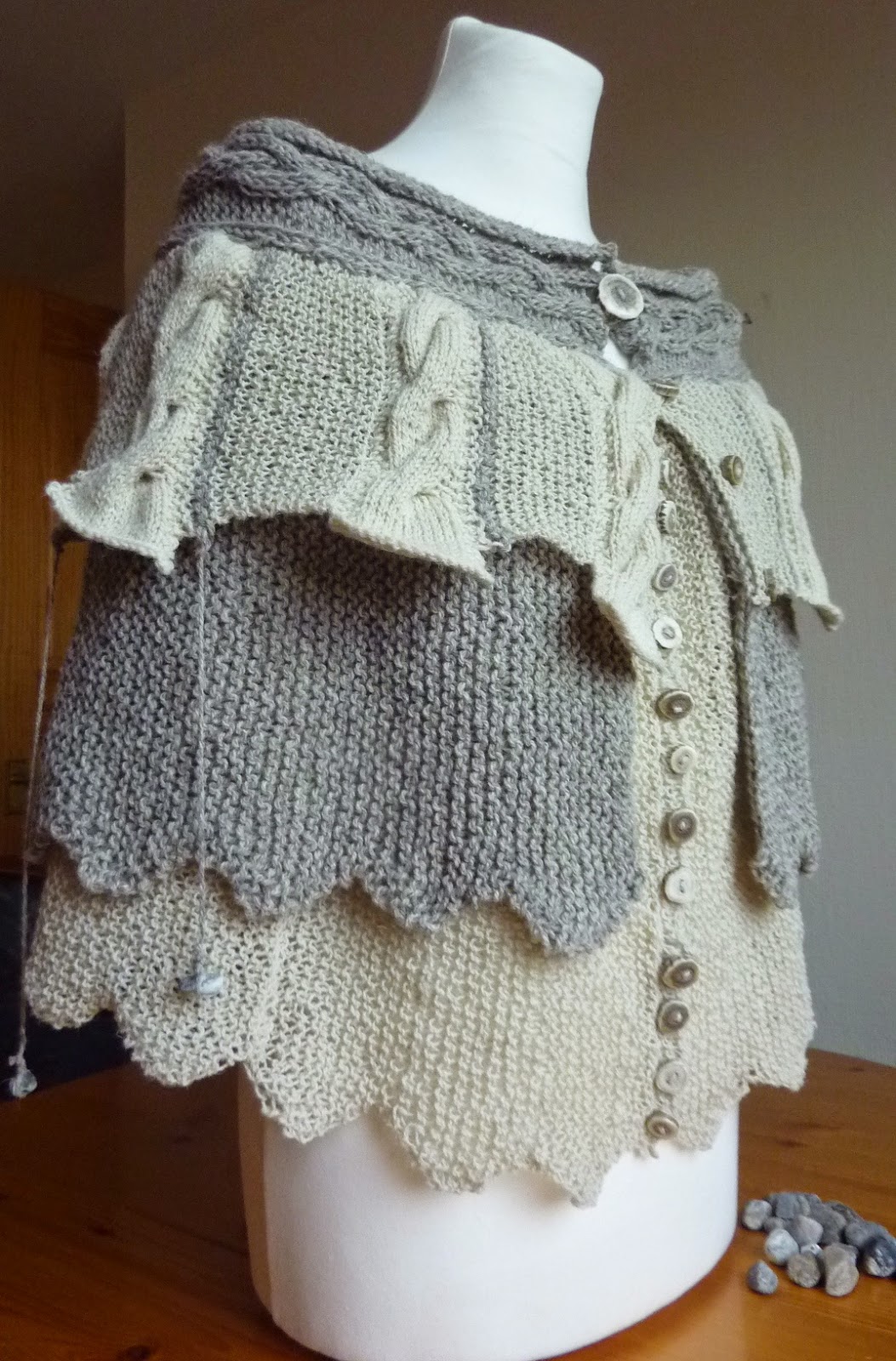 A soulful project: The Shepherdess Capelet for Snàth, Hebtember'14 ...