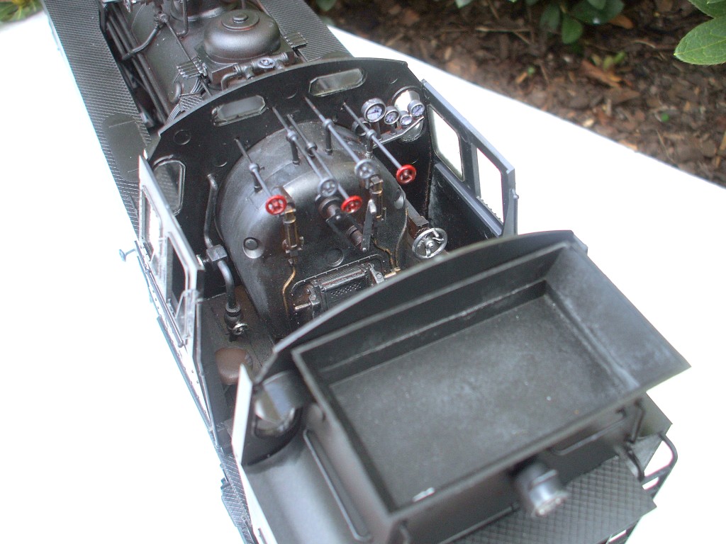 Model Building: BR 86 LOCOMOTIVE from TRUMPETER 1/35 scale