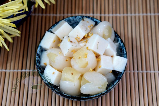 Chinese almond jelly ~ 杏仁豆腐