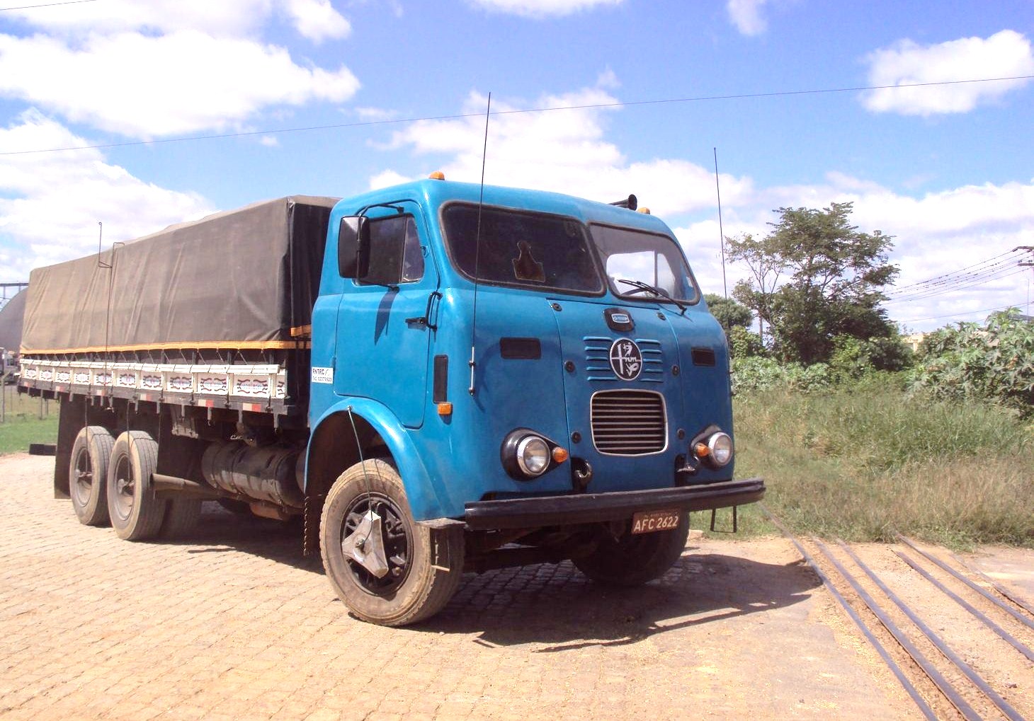 Veículos em Geral: Caminhão FNM D11.000