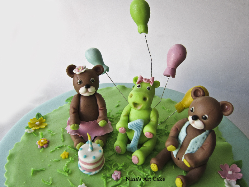 Nina's Art Cake: Tort cu ursuleti