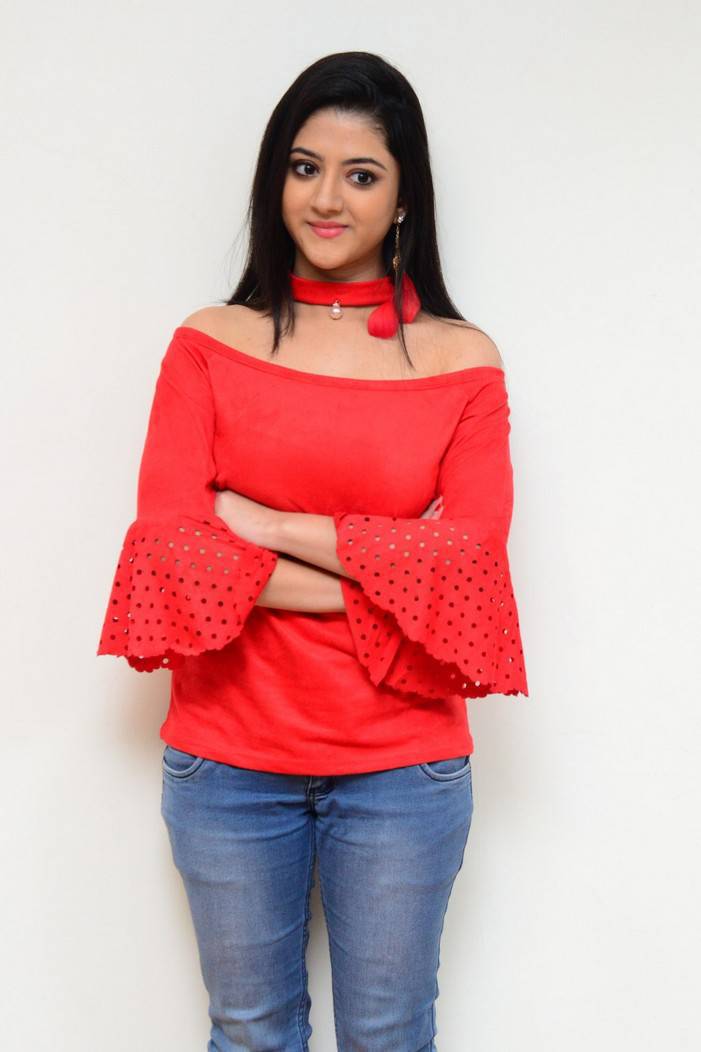 Shriya Sharma Latest Hot Cleveage Glamourous Red Tops PhotoShoot Images ...