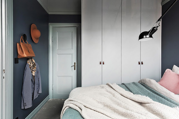 [Interior] 41 m² con paredes en azul plomo como protagonista | Decoración