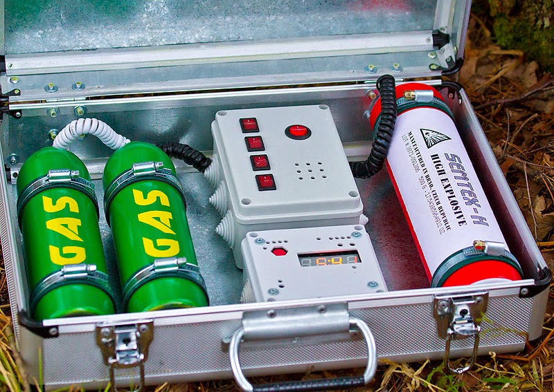 Propnomicon: Set Us Up the Bomb