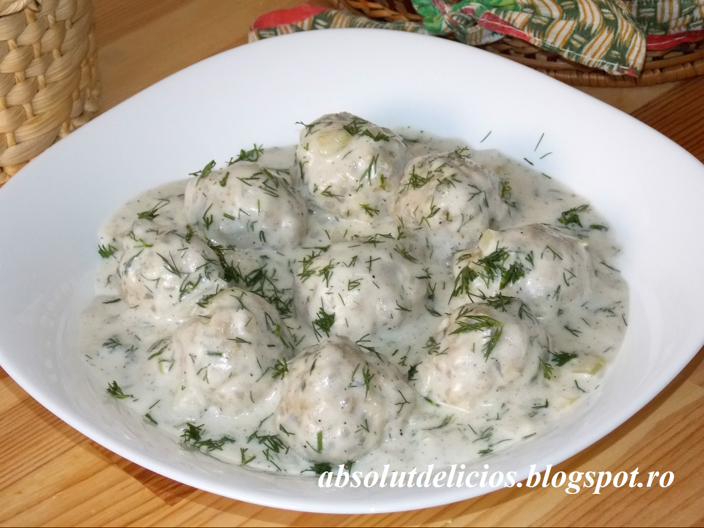 Absolut Delicios: PERISOARE DE PUI CU SMANTANA