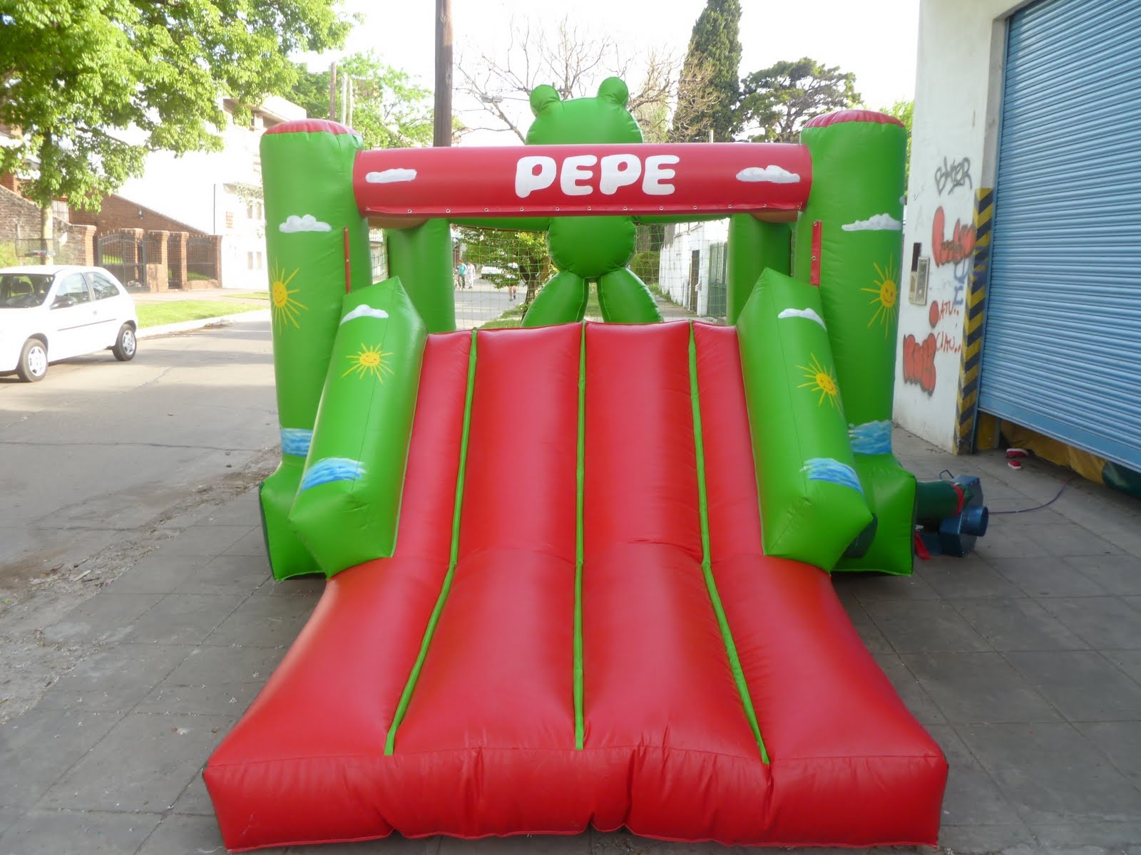 "MDA INFLABLES": sapo pepe 3x3 con tobogan