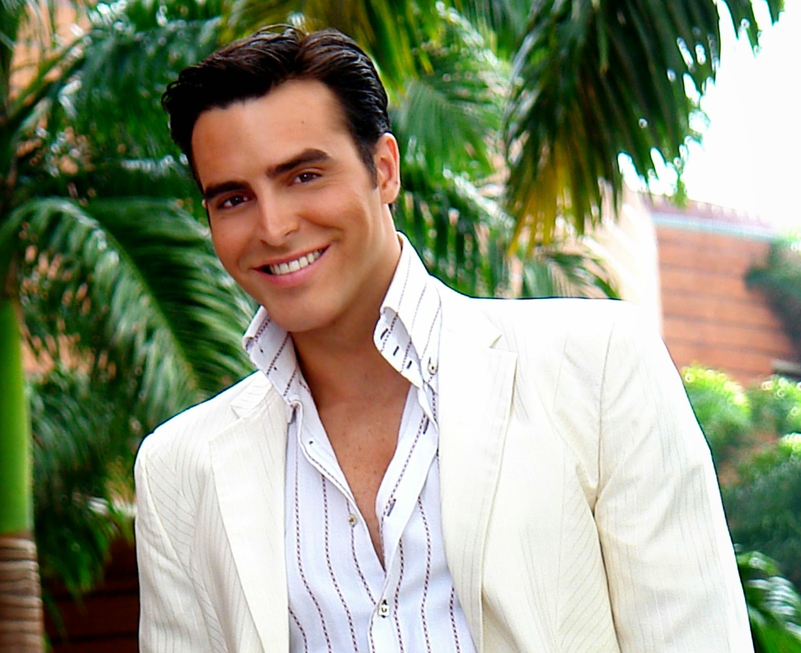 Muerde-aqui.blogspot.com: EXCLUSIVA: Francisco León cantará el tema de ...