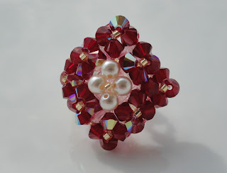 Perles and Pinpin : Bague losange rouge bordeaux et blanche nacrée en ...