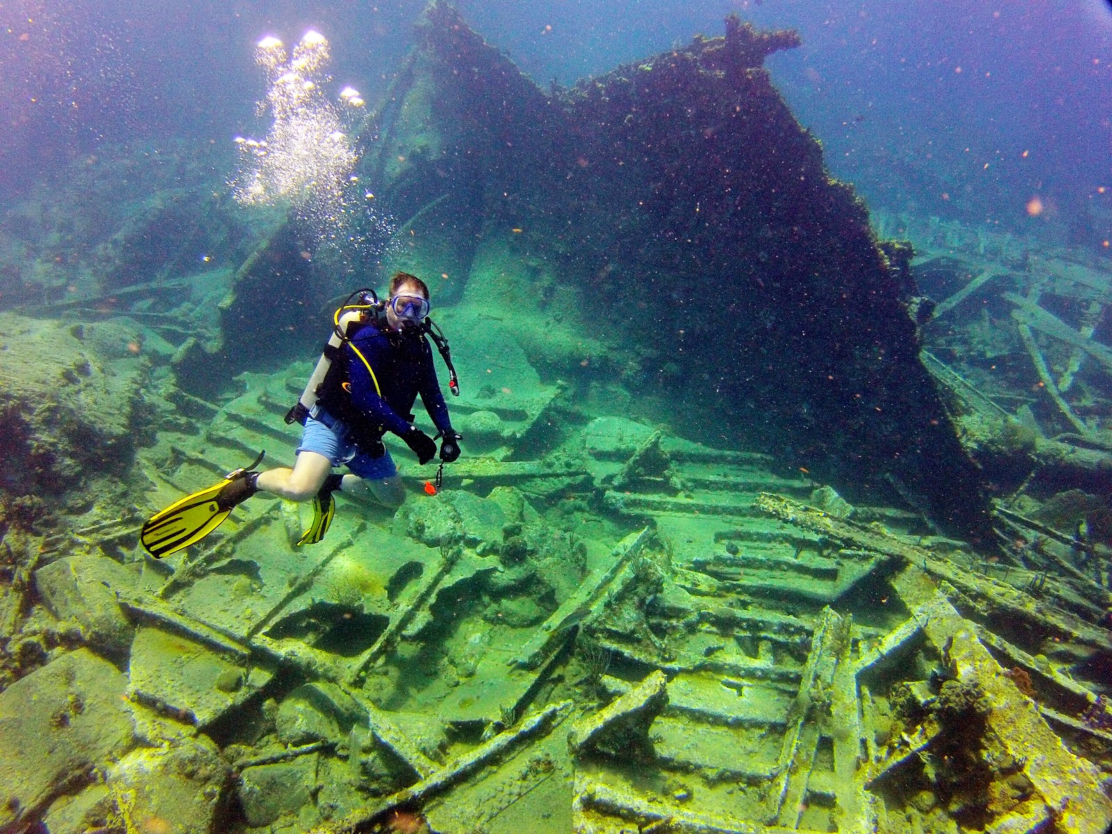 Front Porch Sittin' with the Fentons: Sailing Trip Day 8: Wreck of the ...