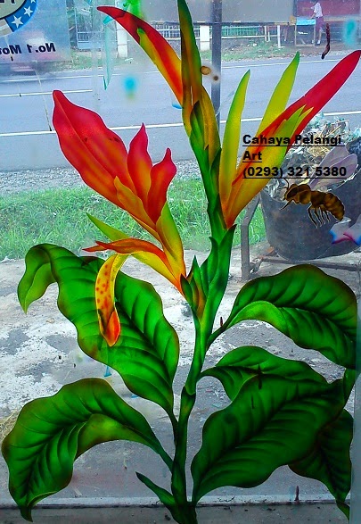 Cahaya Pelangi: Kaca Grafir