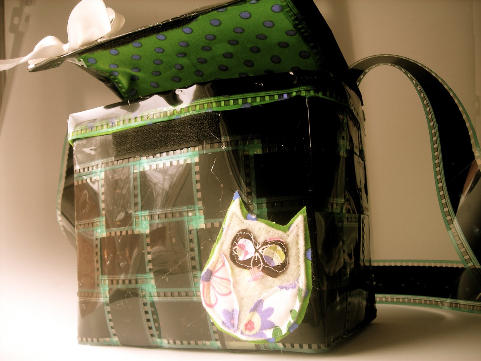 Ruffles and Roses: Giveaway from Jerusha Hawkins - French Film Purse!