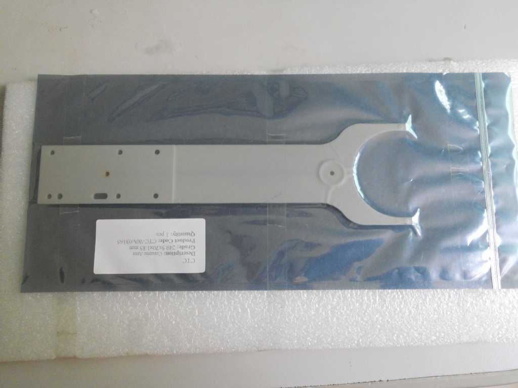 endeffector: Porous Ceramic End Effector for Wafer handling