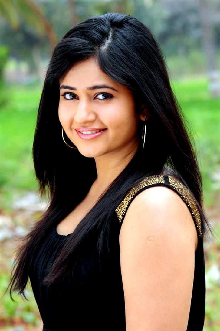 Actress Poonam Bajwa Latest 2013 Spicy Black Dress Images No Water Mark ...