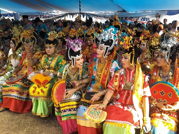 Travelplus Indonesia: Posuo, Primadona Festival Budaya Tua Buton 2015