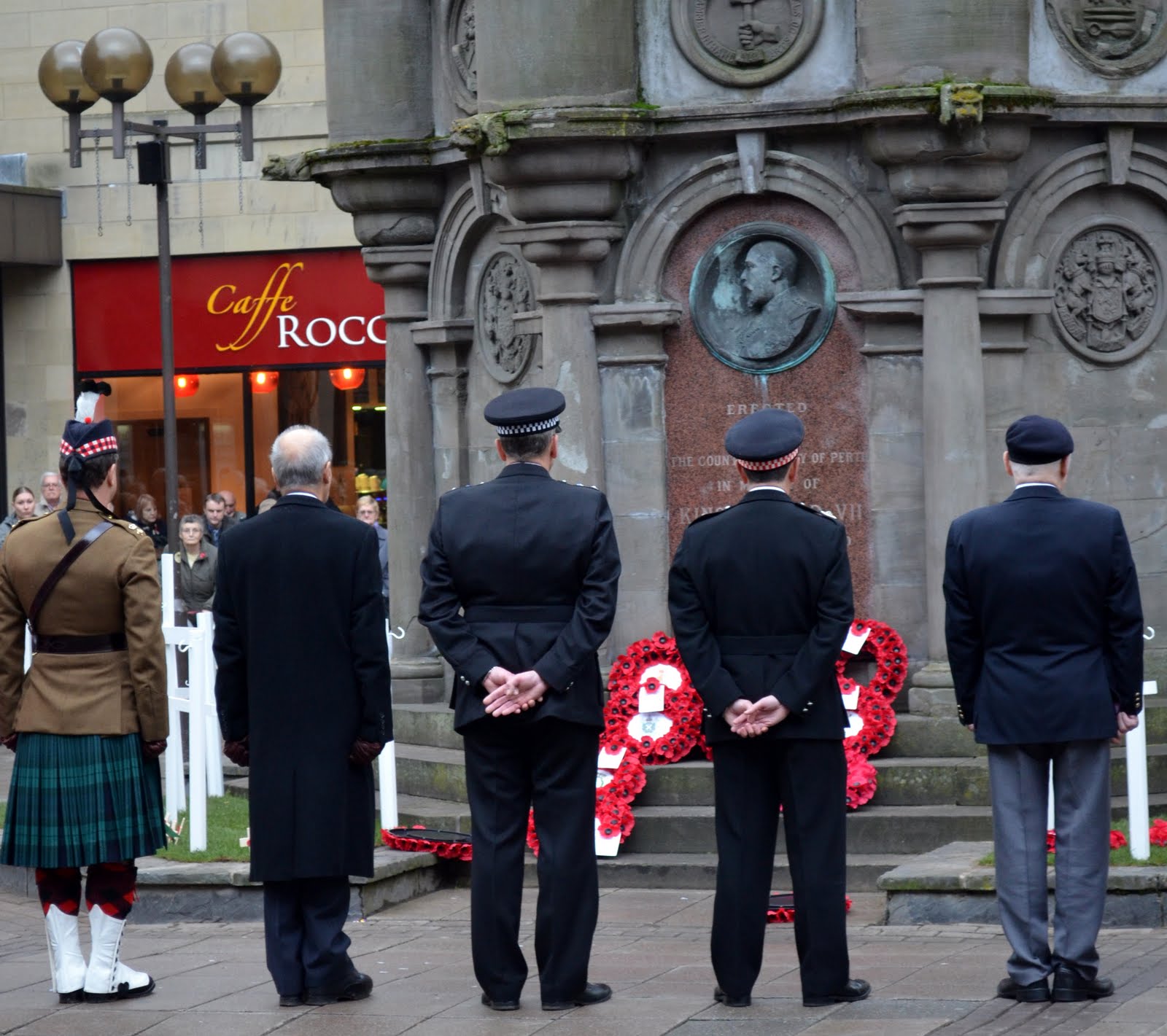 Tour Scotland: Tour Scotland Photographs Remembrance Day Commemoration ...