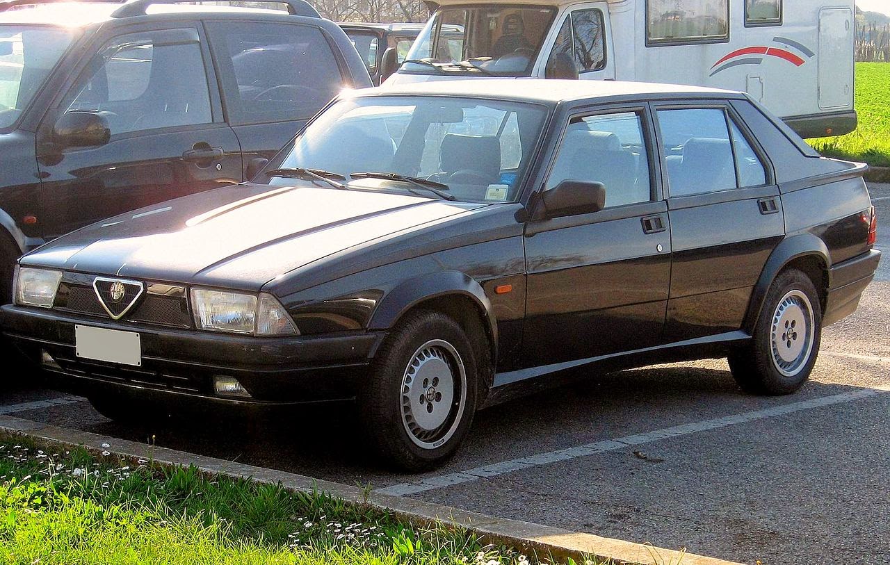 Alfa Romeo 75 e 75 Sportwagon: la storia