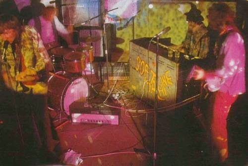 Moon in June: SOFT MACHINE "EARLY PHOTOS" 1966