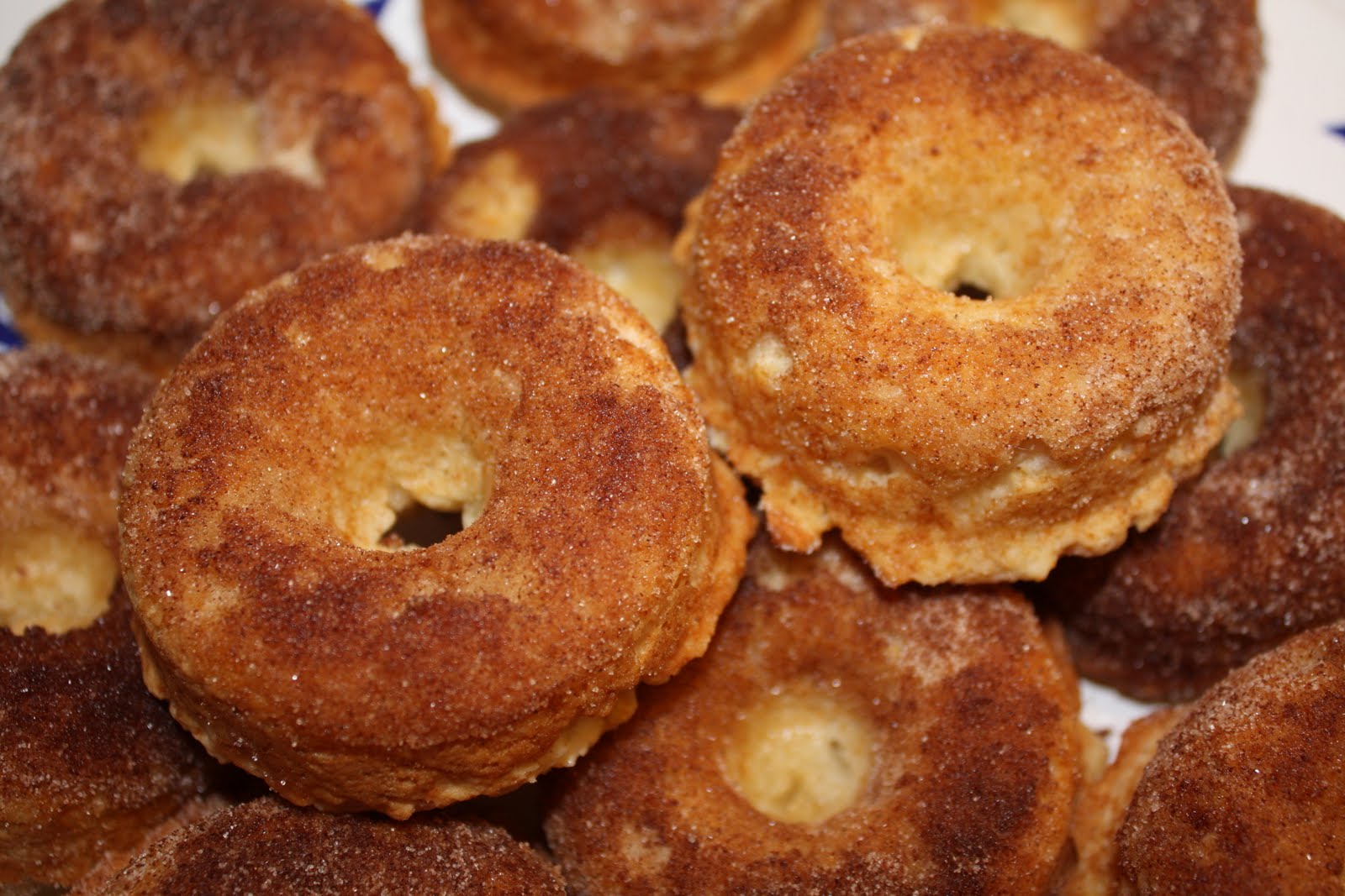 Thimbles, Bobbins, Paper and Ink: Cinnamon-sugar topped Muffnuts