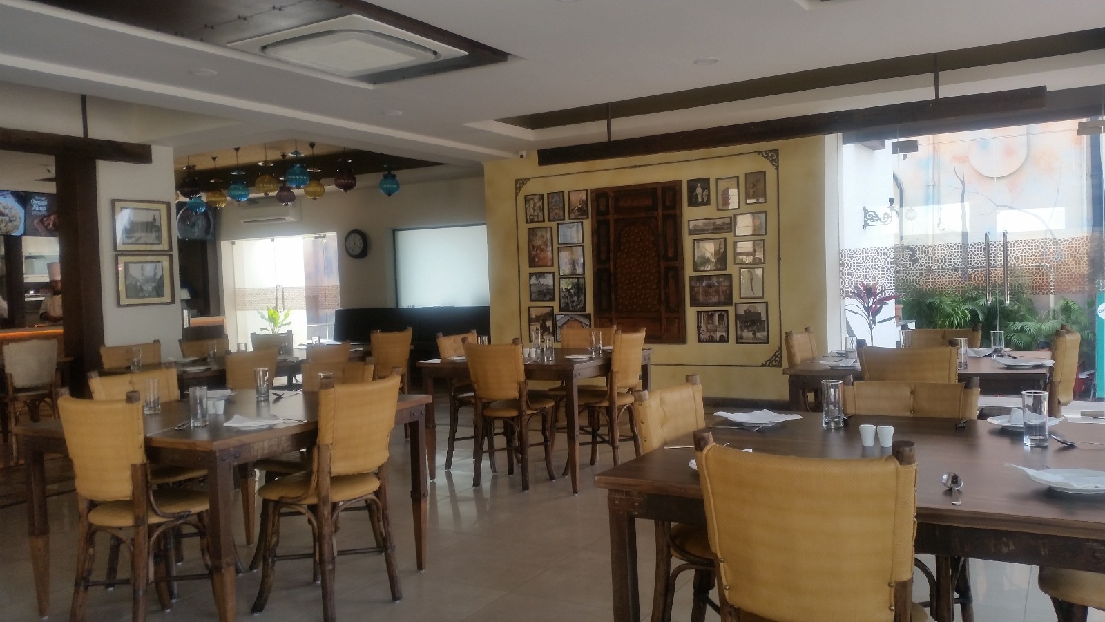 Zaiqa-E-Hyderabad, a family destination for Hyderabadi food | Foodaholix